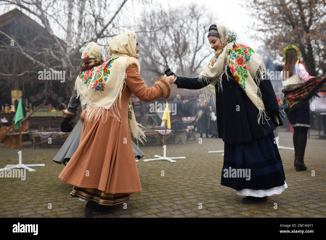 Lead a round dance hi-res stock photography and images - Alamy