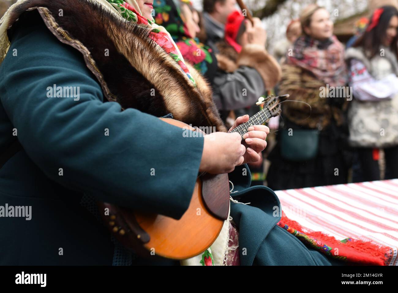 Lead a round dance hi-res stock photography and images - Alamy