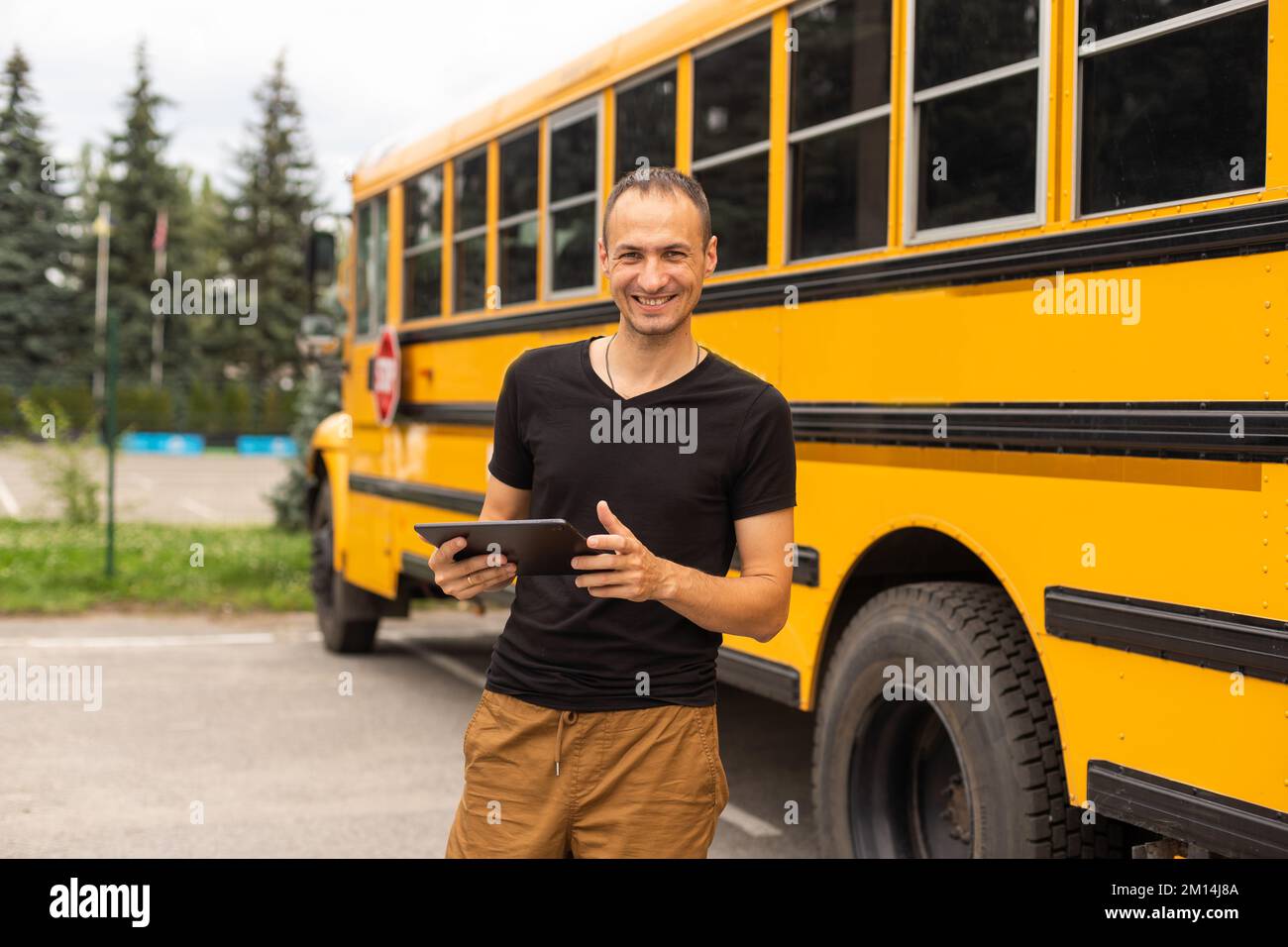 Portrait of positive middle aged man teacher, psychologist, mentor ...
