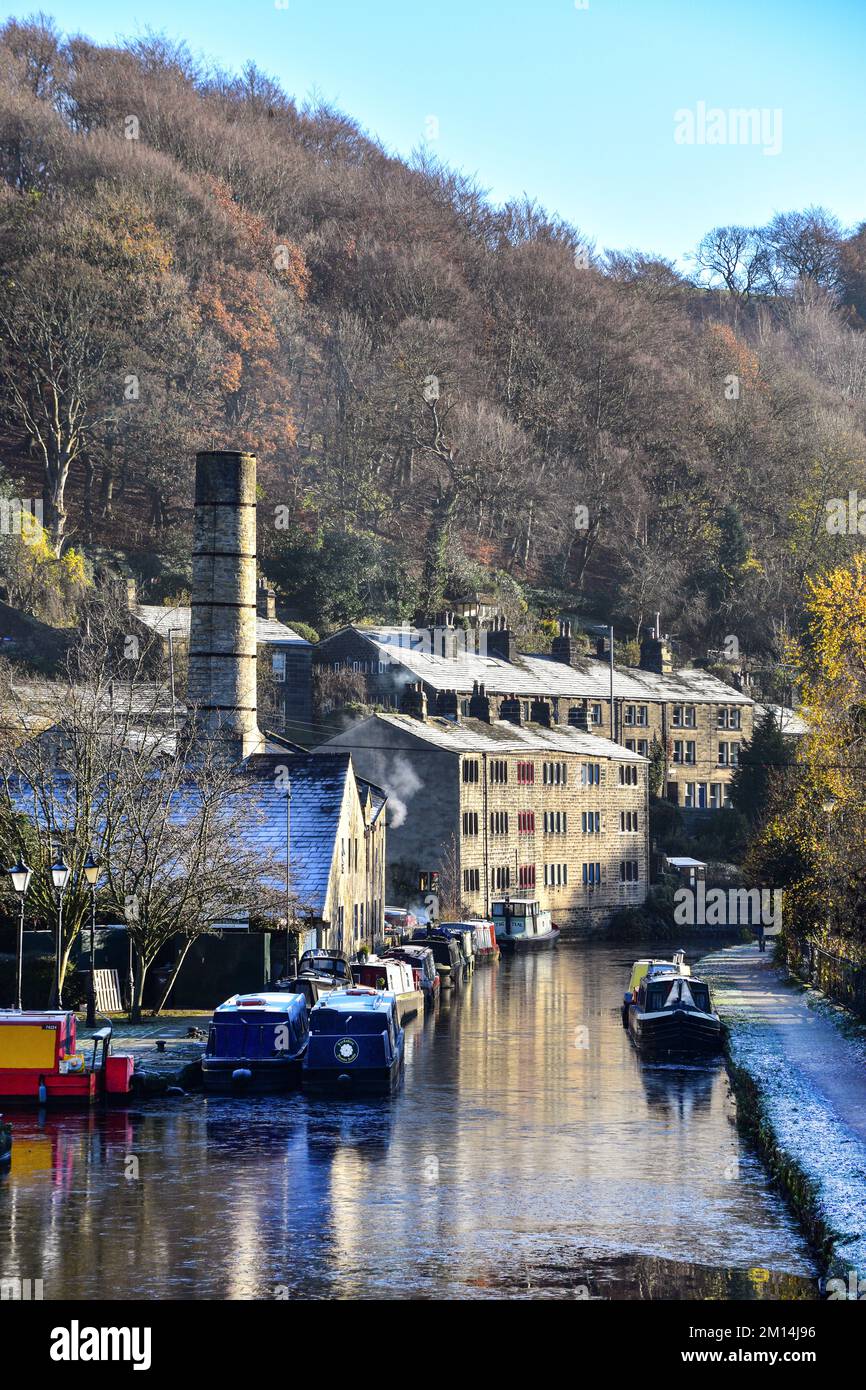 Happy Valley, Hebden Bridge, Frozen Stock Photo - Alamy