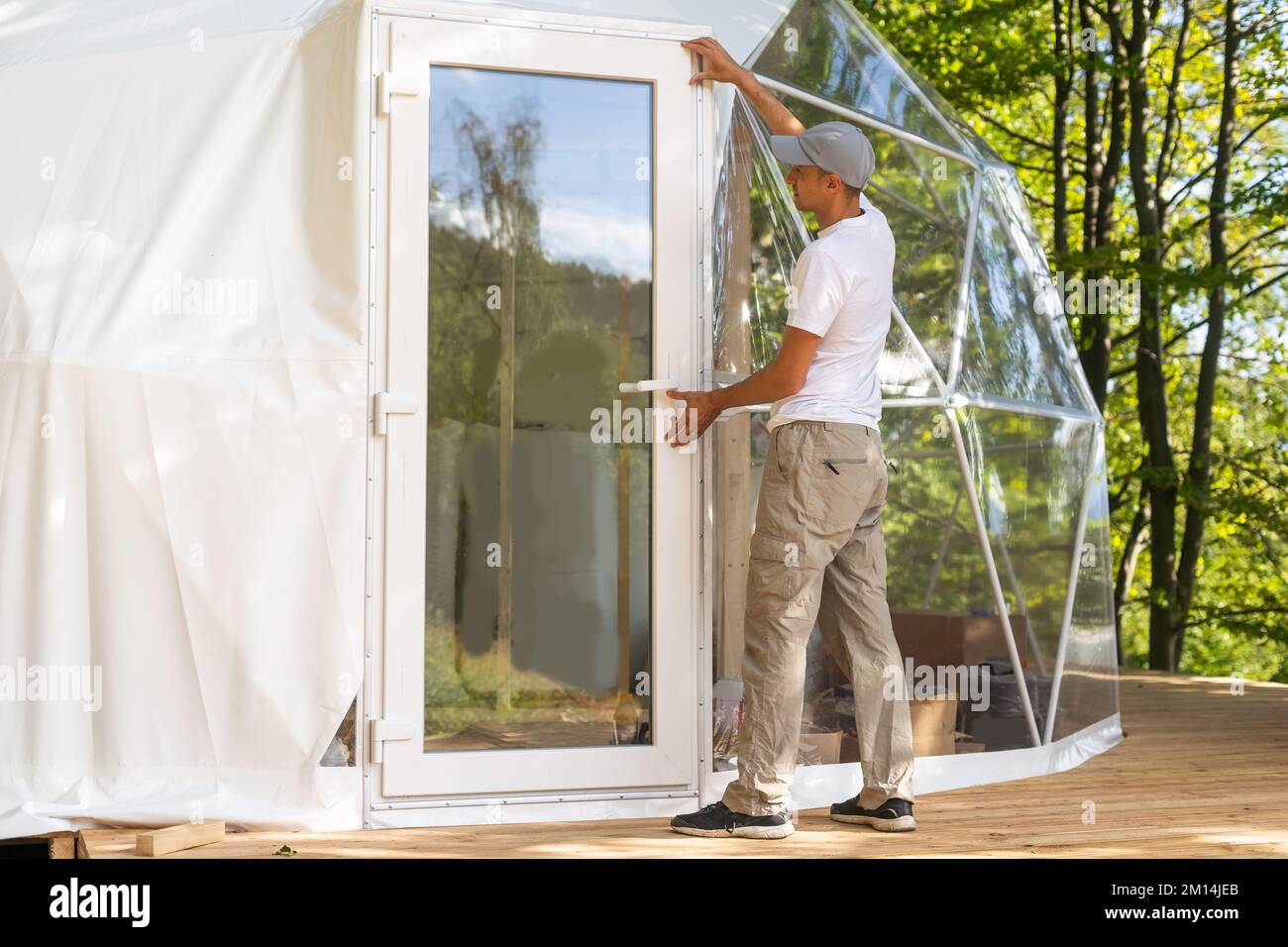 the master builds the dome, private and multi-storey buildings Stock ...