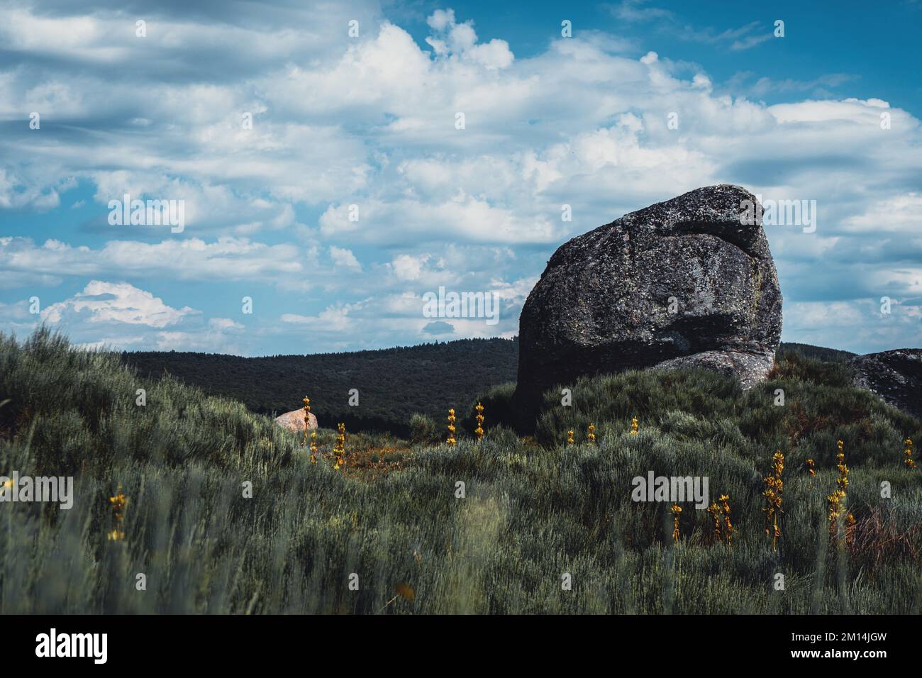 Mountanious area hi-res stock photography and images - Alamy