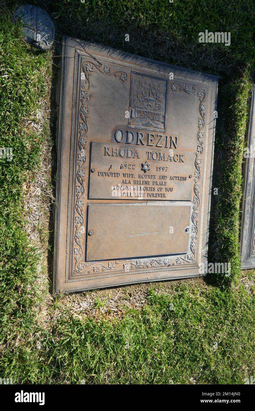 Los Angeles, California, USA 8th December 2022 Actress Helene Drake's ...