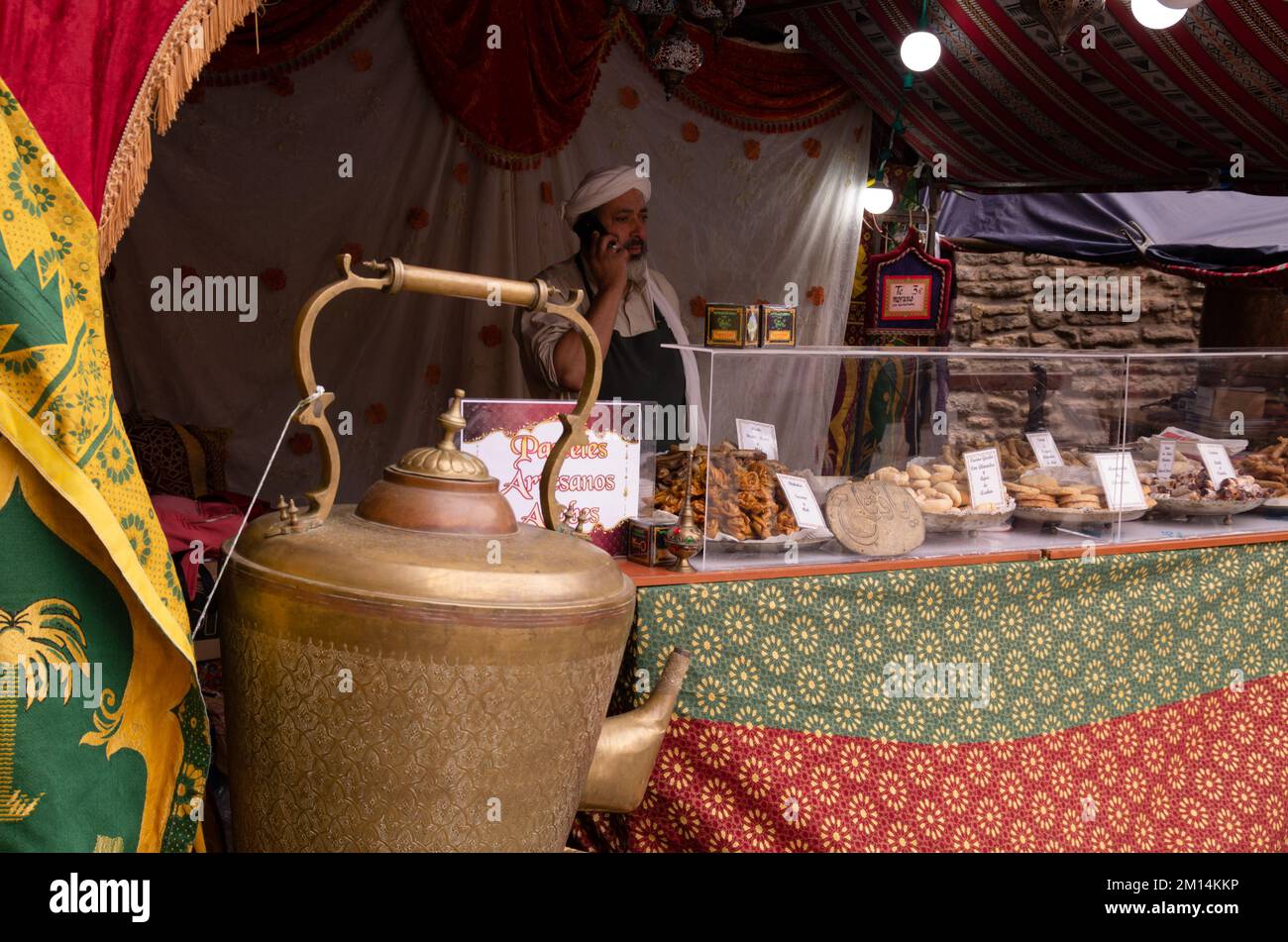 Medieval arab market hi-res stock photography and images - Alamy