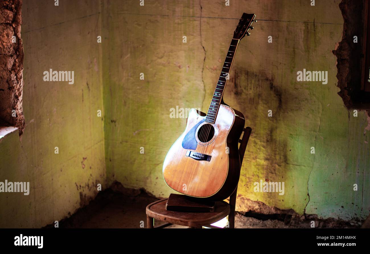 Classical guitar in stand hi-res stock photography and images - Alamy