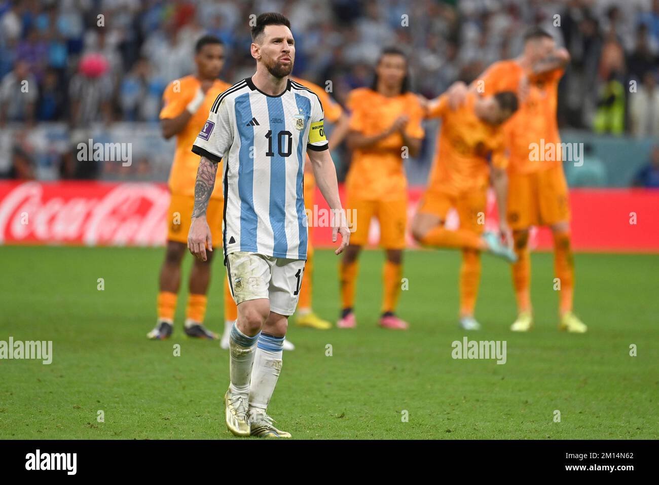 Lionel MESSI (ARG), kicks to the penalty spot, action, single action ...