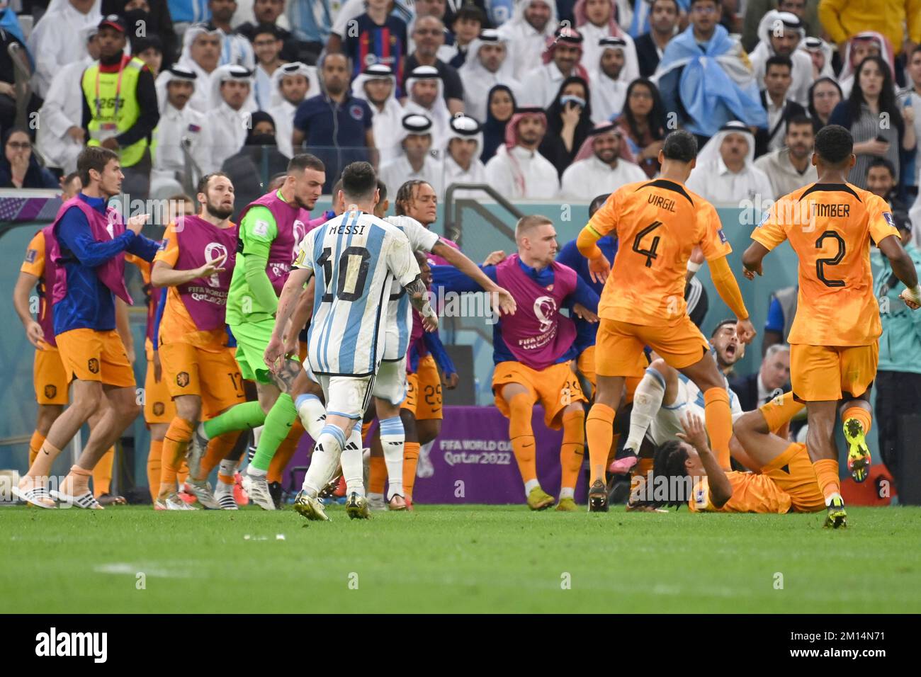 4 3 football formation hi-res stock photography and images - Alamy