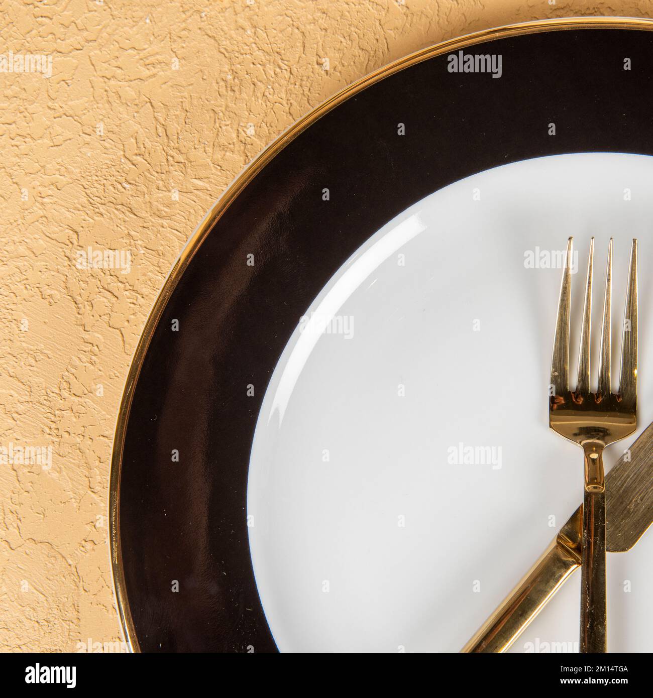 luxury design dinner plates with gold details Stock Photo - Alamy