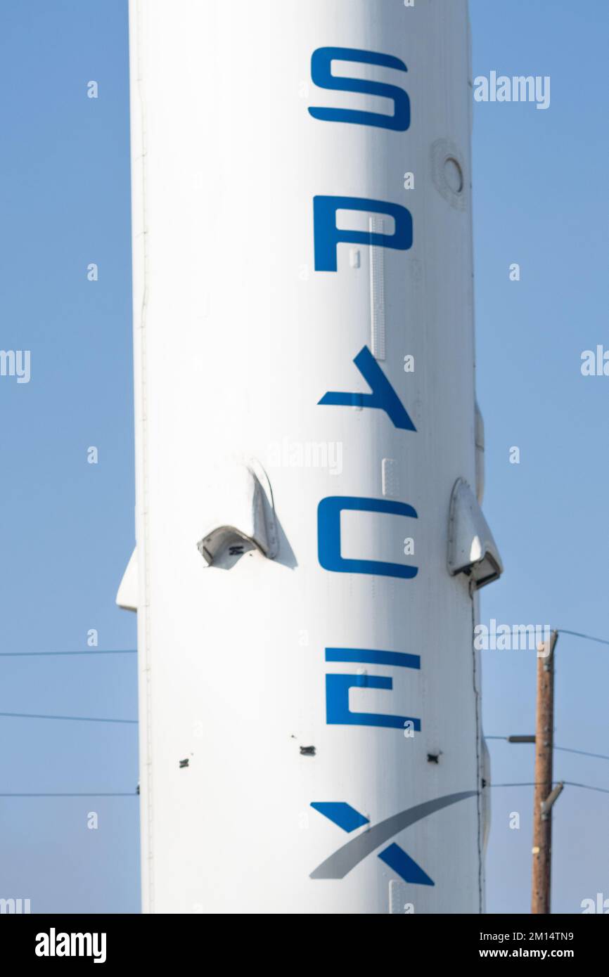 The SpaceX headquarters facility in Hawthorne, California Stock Photo ...