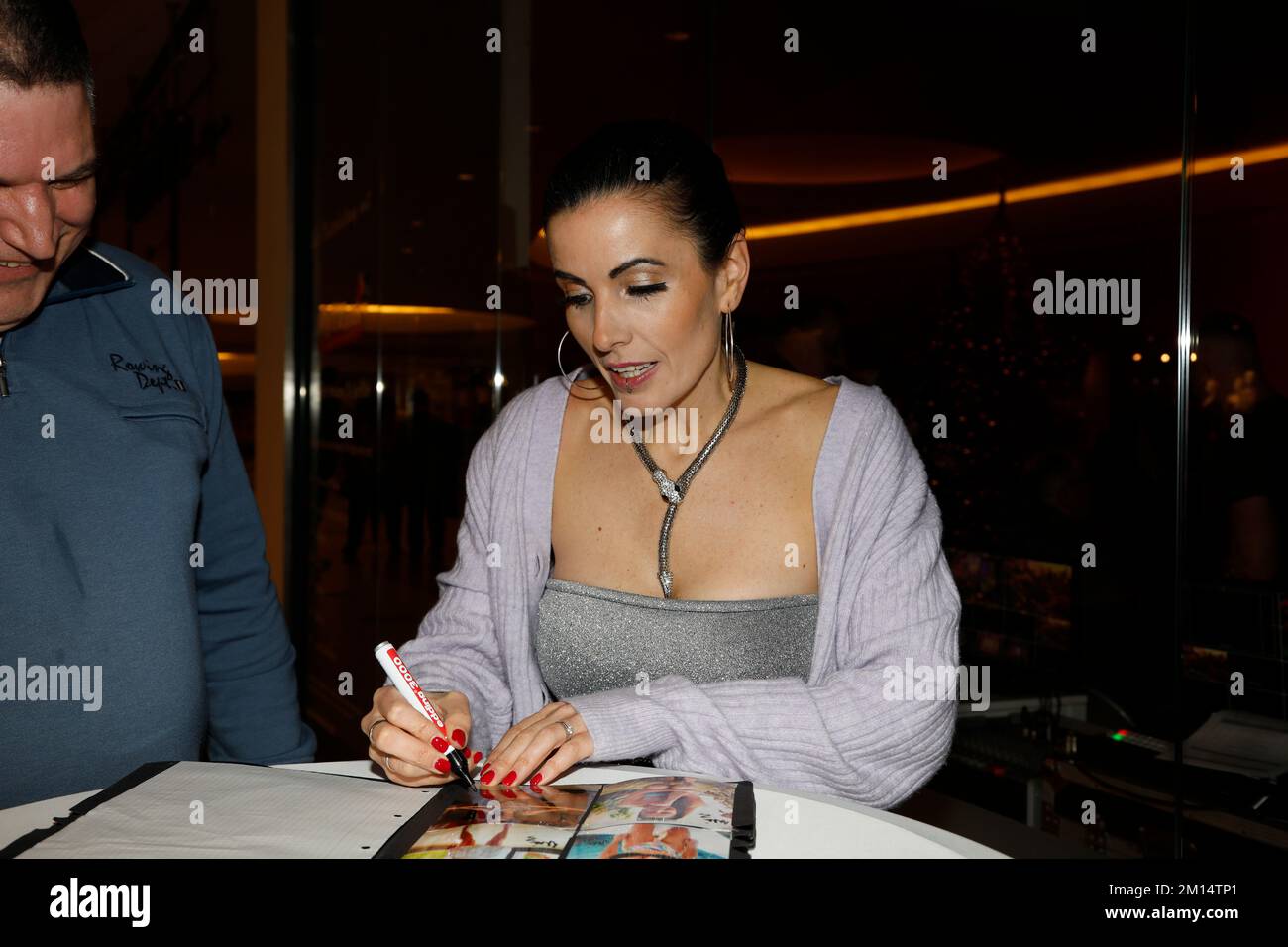 Julia Raich bei der Liveshow Music-Match im MytVplus Studio im Elbepark ...