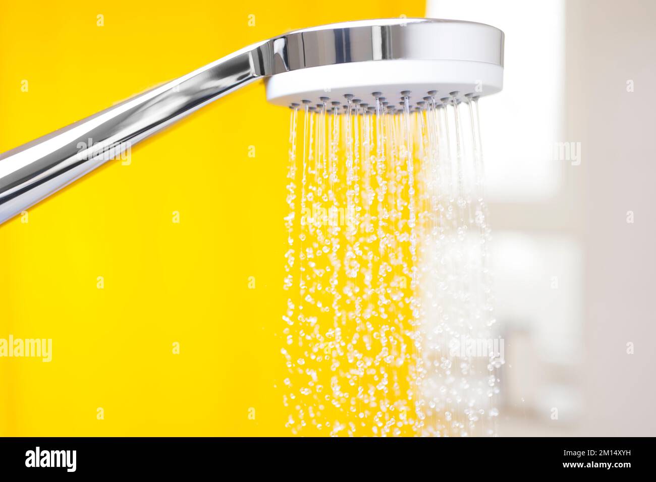 Water drops shower hi-res stock photography and images - Alamy