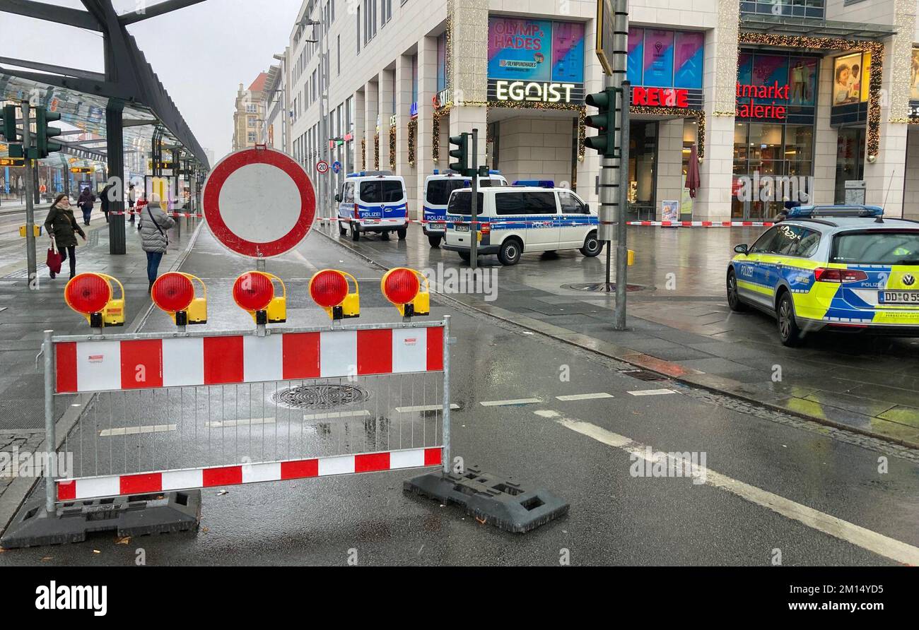 Dresden, Germany. 10th Dec, 2022. Police cordoned off the ...