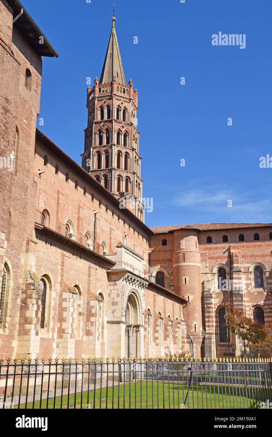 Europes largest romanesque building hi-res stock photography and images ...