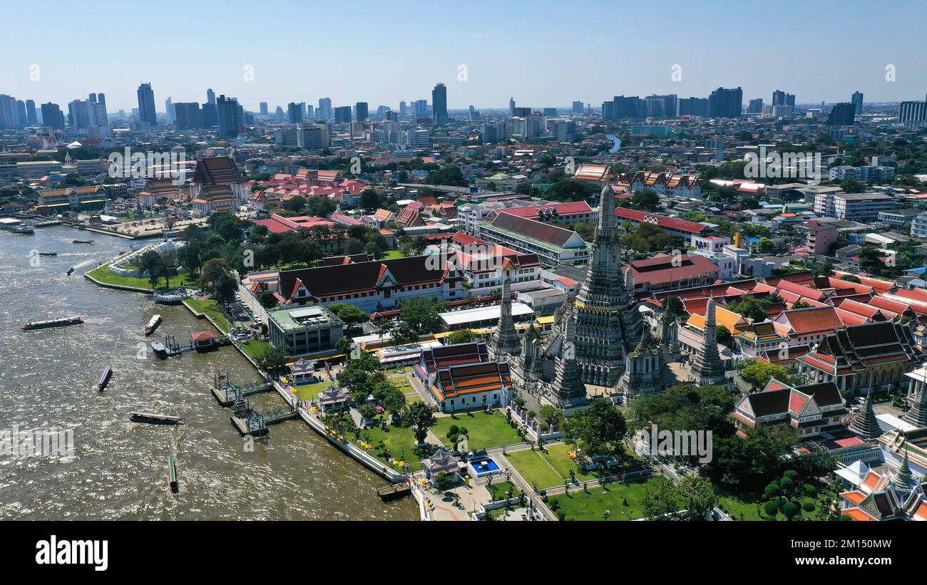 The beauty and highlight of Wat Arun is the Prang which is located on ...