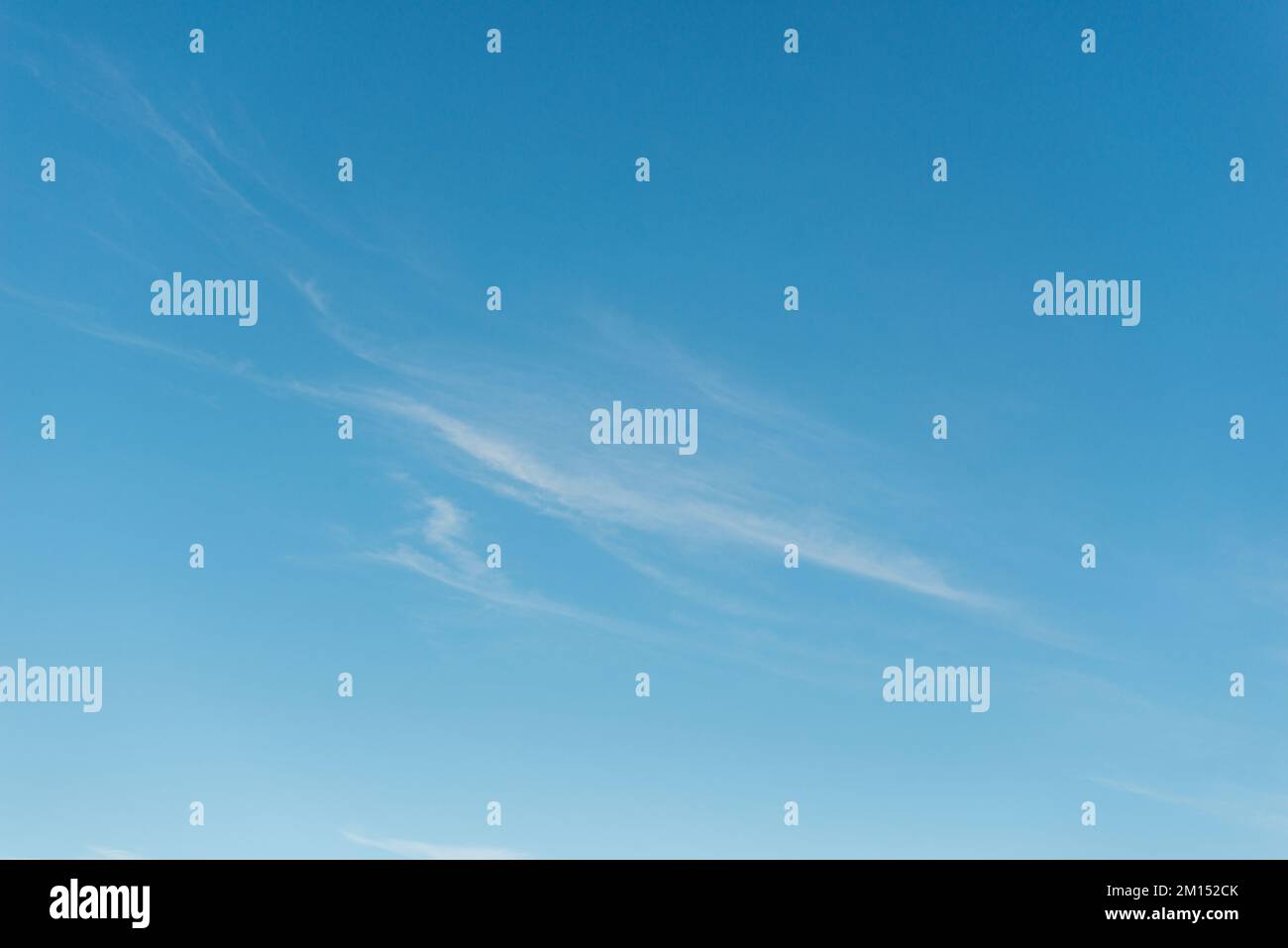 Diagonal cloud formation hi-res stock photography and images - Alamy