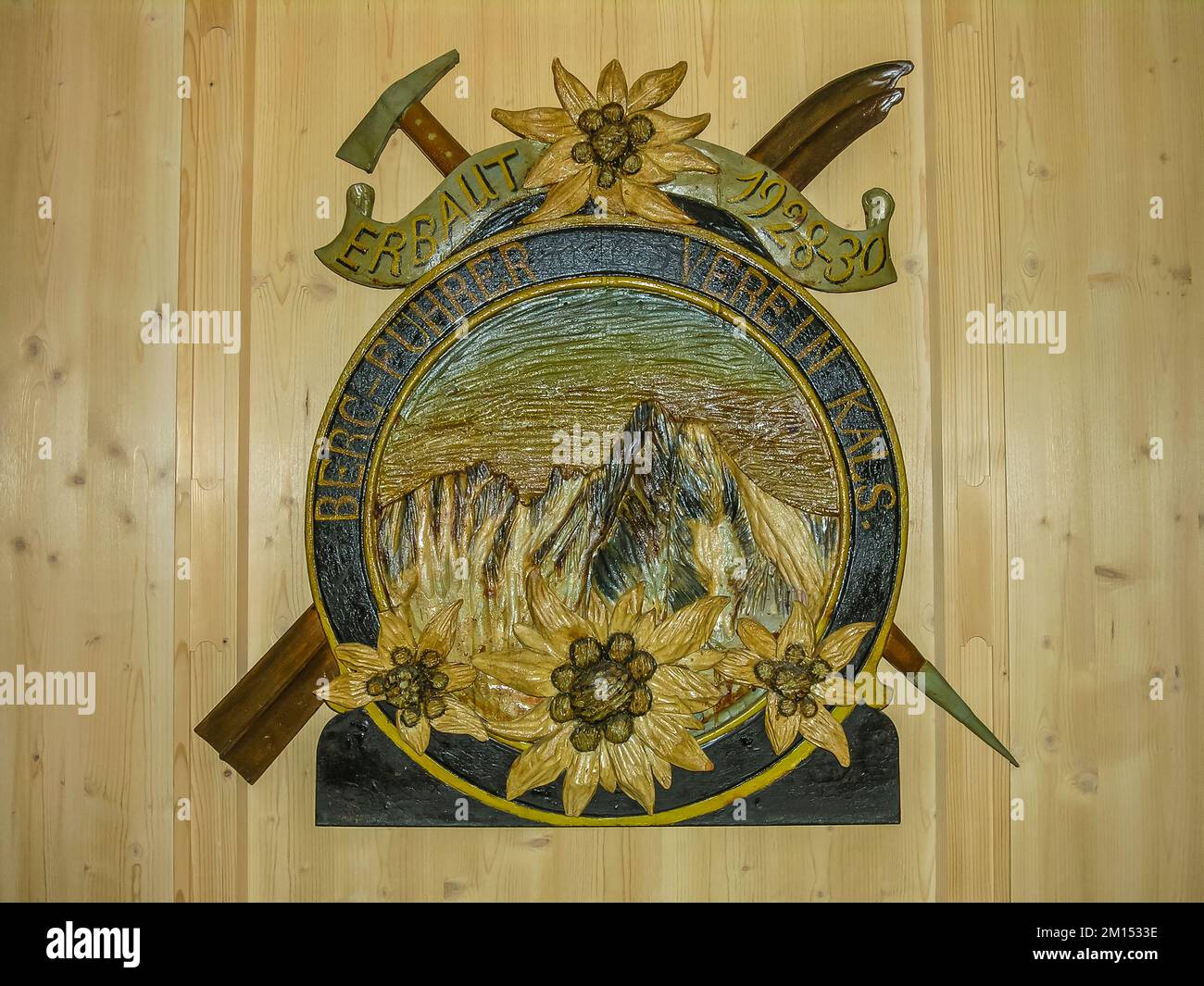 The image is of the German Alpine Club DAV Sektion Moenchengladbach ...