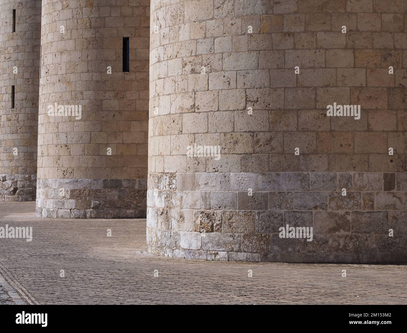 Monumental stone brick pillars hi-res stock photography and images - Alamy