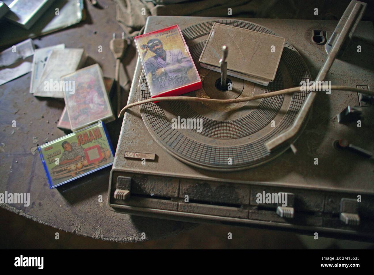 Dusty vintage record player turntable , dusty, turntables Stock Photo ...