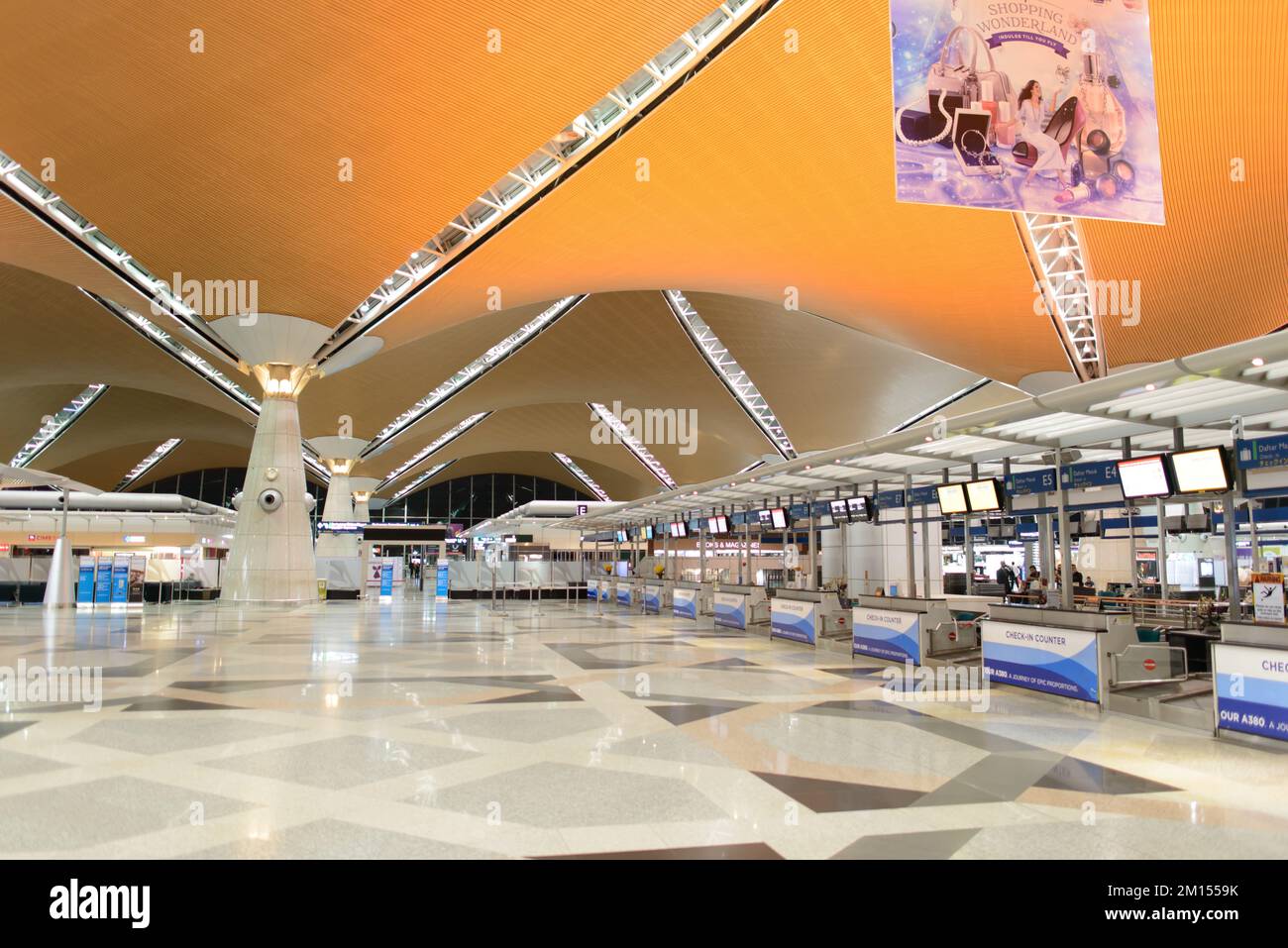 Kuala lumpur international airport klia malaysian hall hi-res stock ...