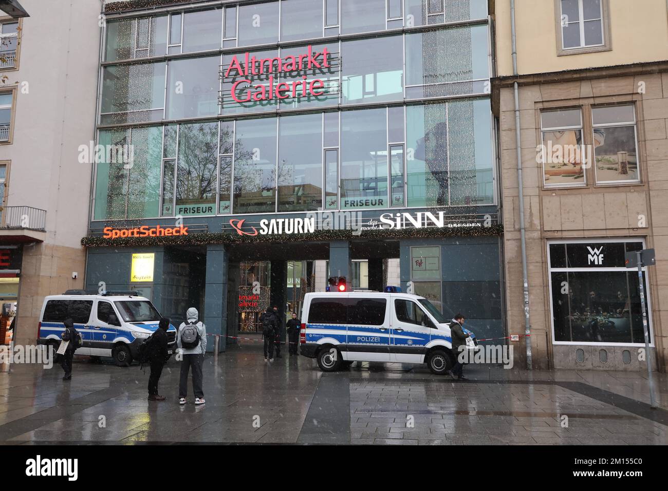 Dresden, Germany. 07th Dec, 2022. The area around the Altmarkt Galerie ...