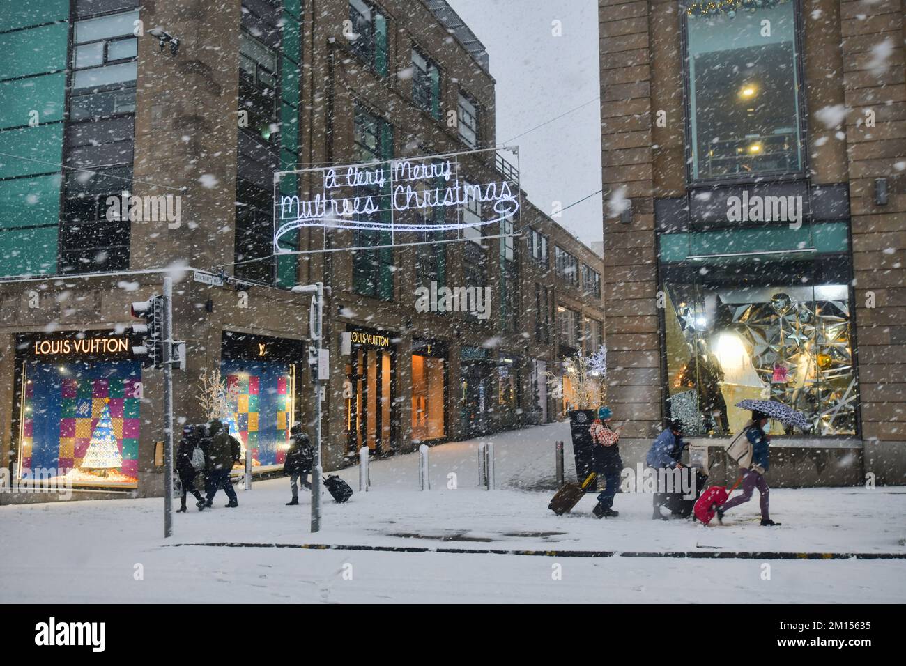 Edinburgh Scotland, UK 10 December 2022. WEATHER:UK. Snow in Edinburgh ...