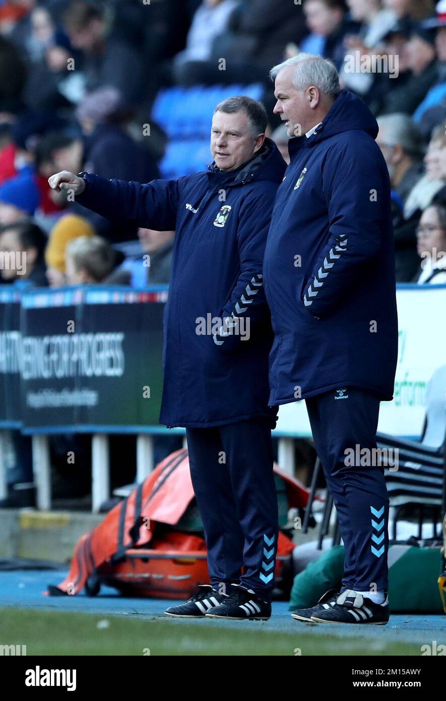 Adi viveash reading hi-res stock photography and images - Alamy