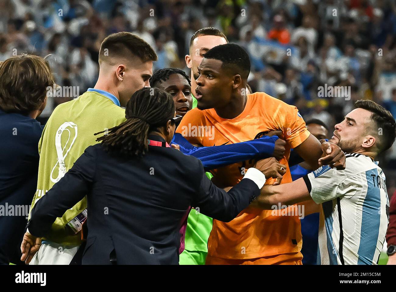 Holland assistant trainer Edgar Davids, Denzel Dumfries of Holland ...