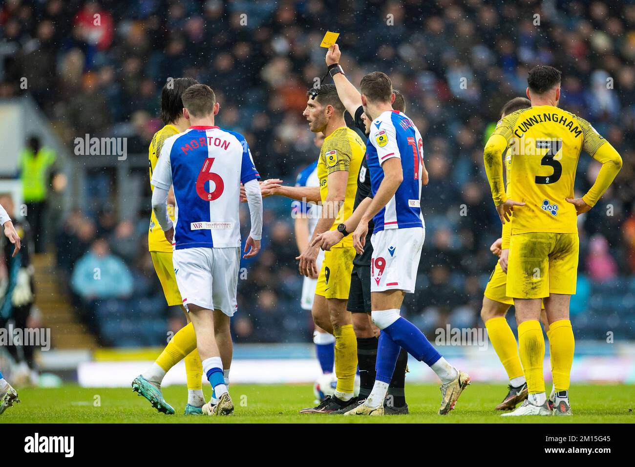 Josh smith referee hi-res stock photography and images - Alamy