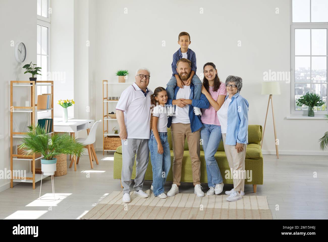 Three generations father son grandson hi-res stock photography and ...