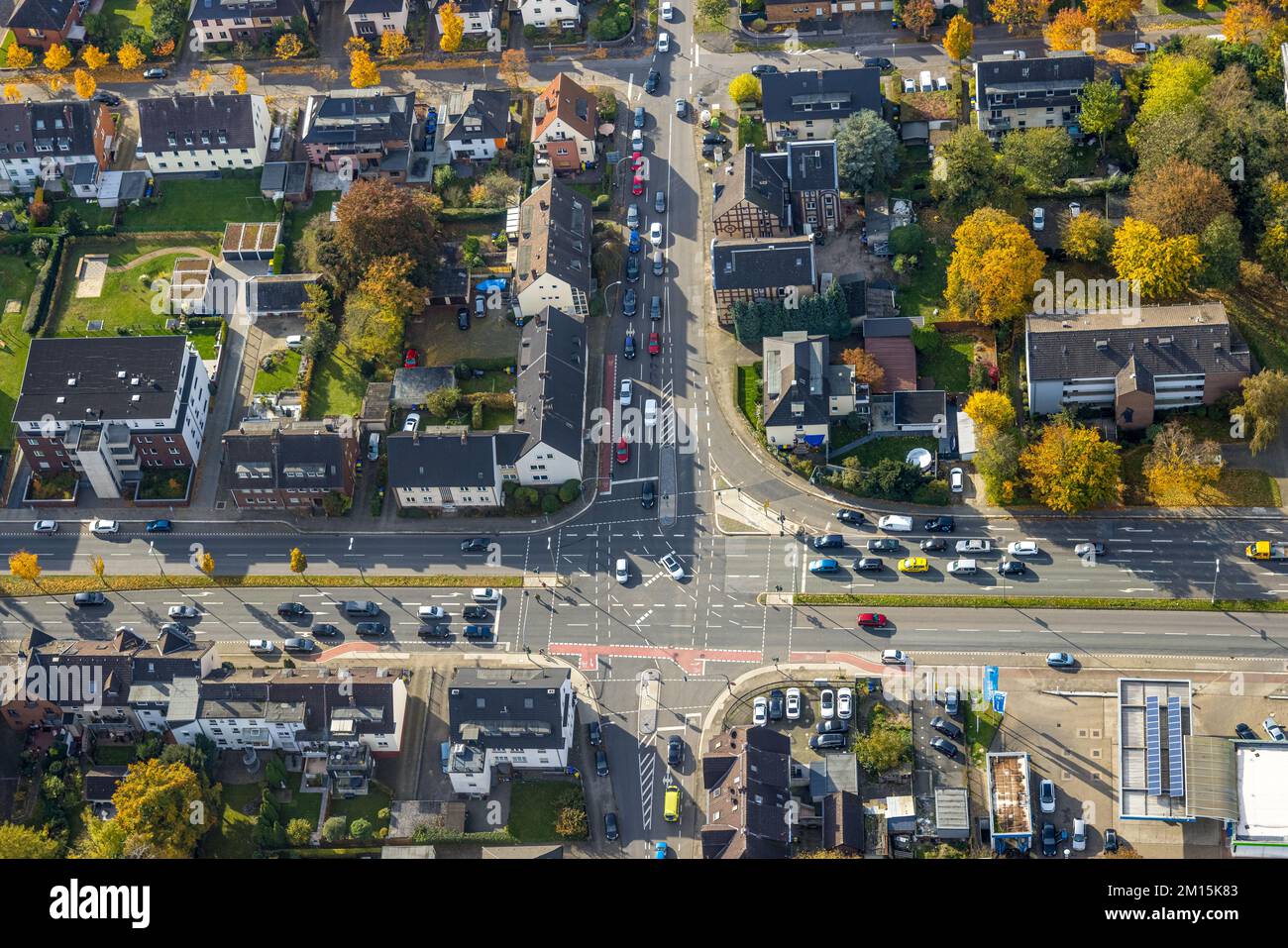 Aerial view, intersection Hans-Sachs-Straße and Eichenstraße and red ...