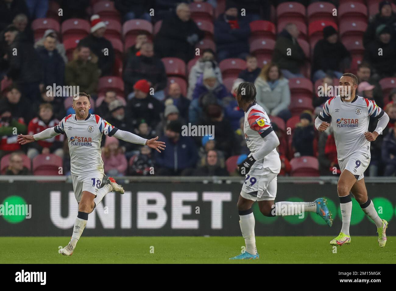Luton town goal 2022 hi-res stock photography and images - Alamy