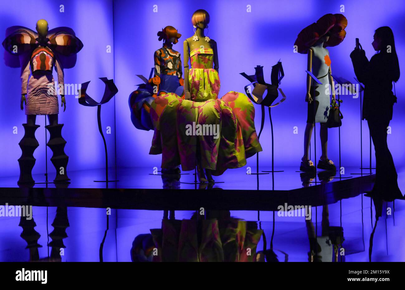 Beyond fashion exhibition hi-res stock photography and images - Alamy