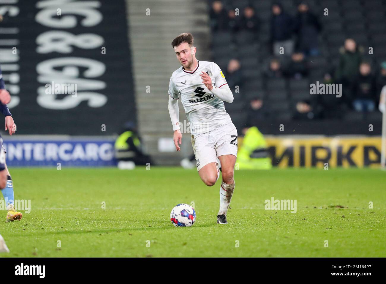 Milton keynes dons daniel harvie hi-res stock photography and images ...