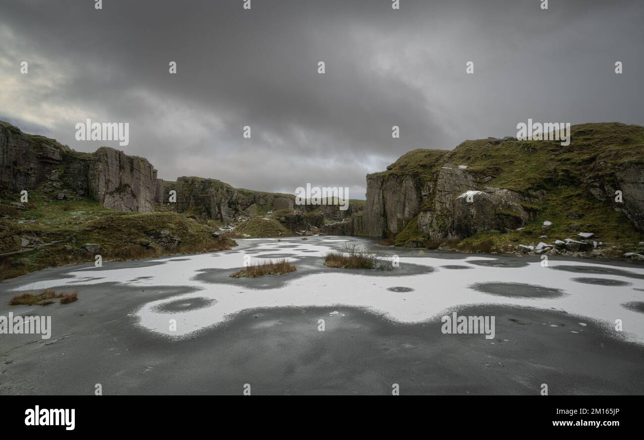 Circular quarry lake hi-res stock photography and images - Alamy