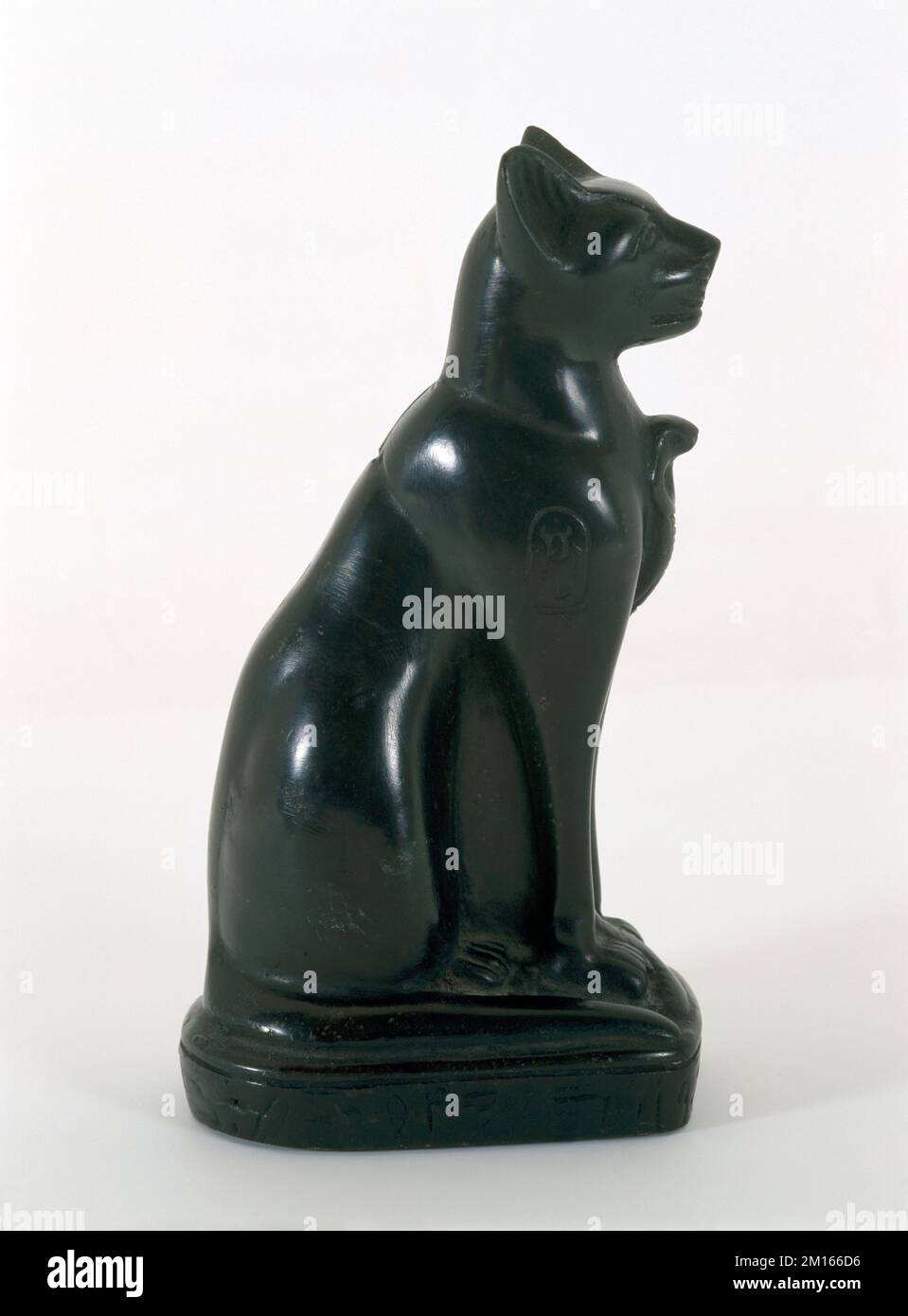 Ancient egypt goddess cat hi-res stock photography and images - Alamy