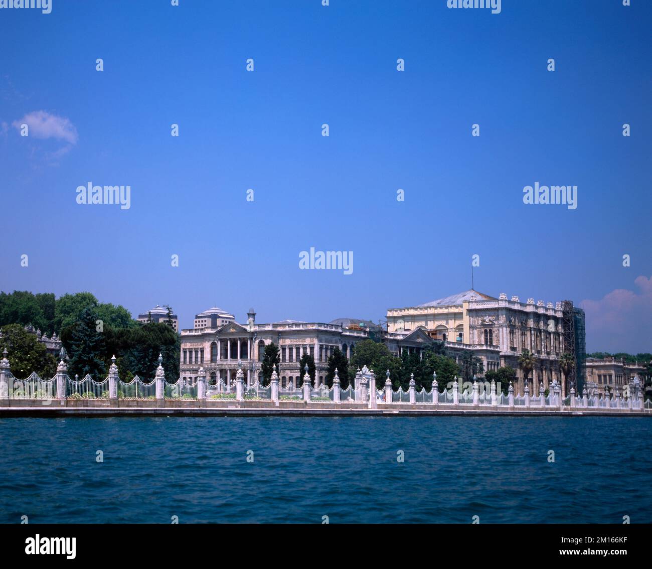 Dolmabahce palace on bosporus hi-res stock photography and images - Alamy