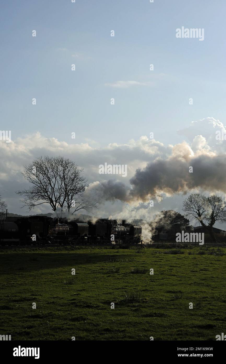 Pont croesor railway hi-res stock photography and images - Alamy