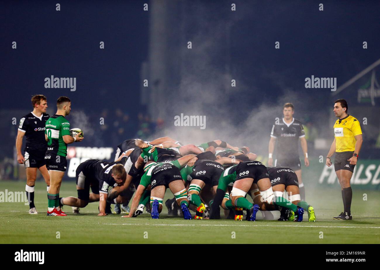 Rugby scrum steam hi-res stock photography and images - Alamy