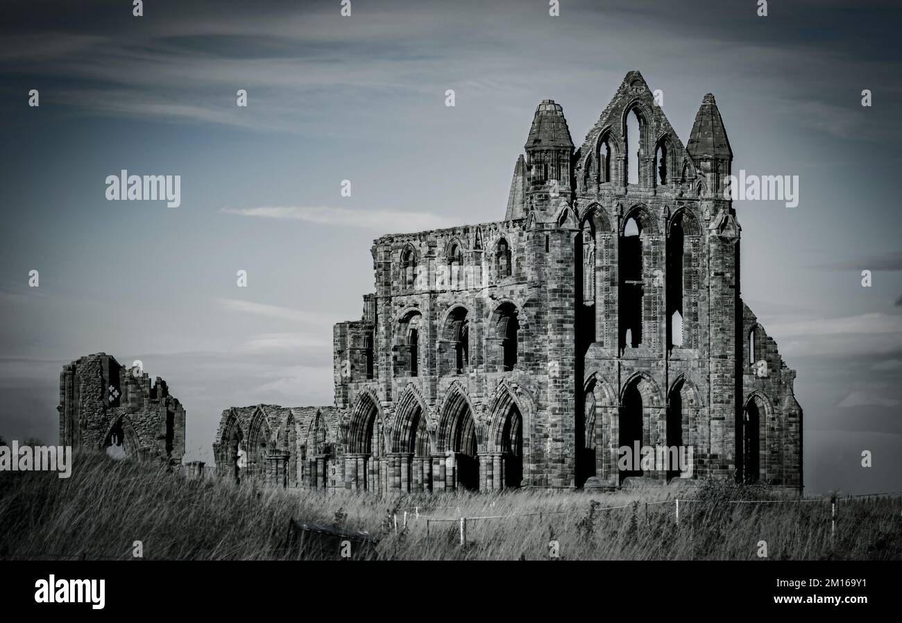 Gothic abbeys hi-res stock photography and images - Alamy