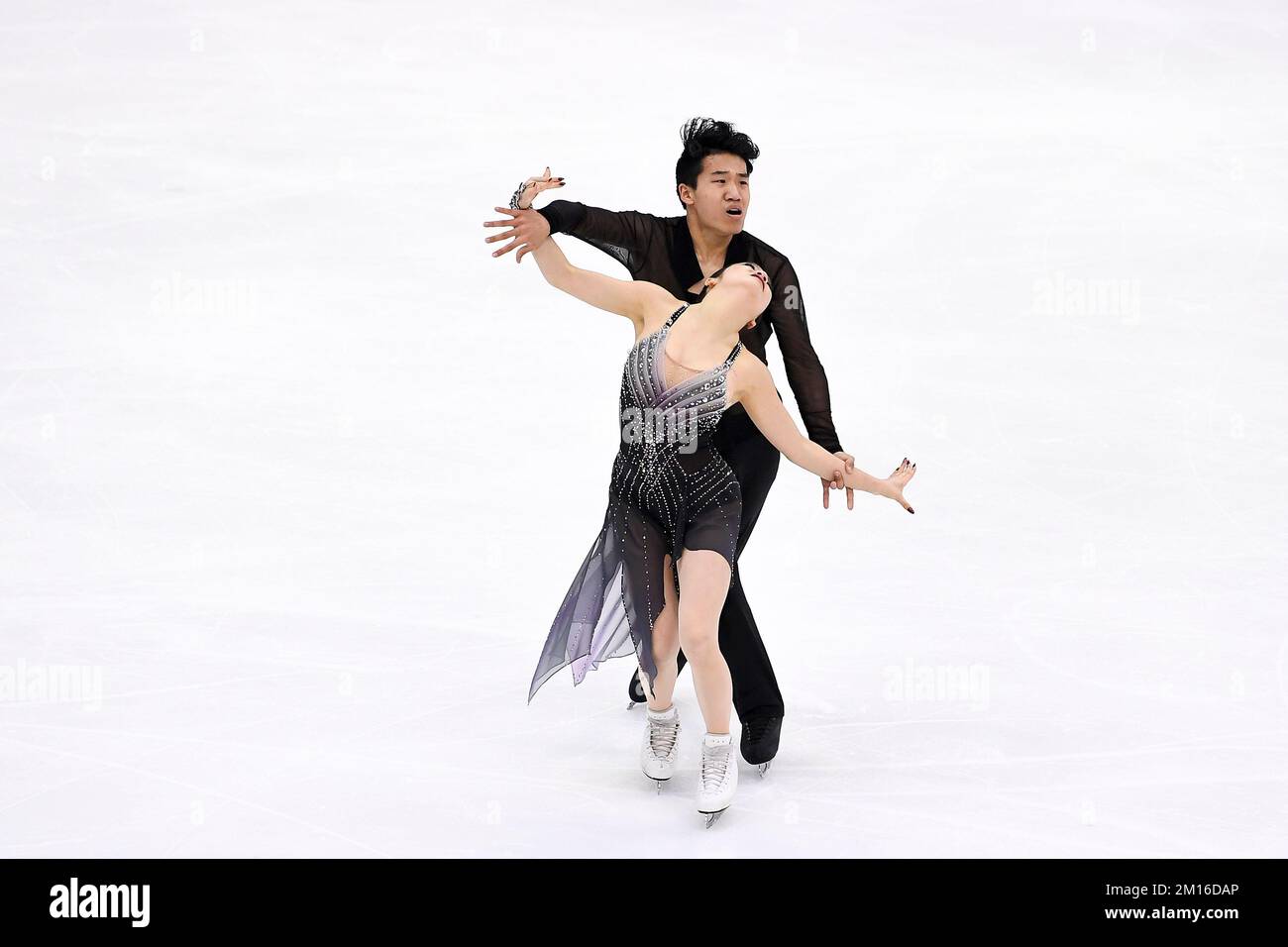 Turin, Italy. 10 December 2022. Hannah Lim, Ye Quan of Korea compete in ...