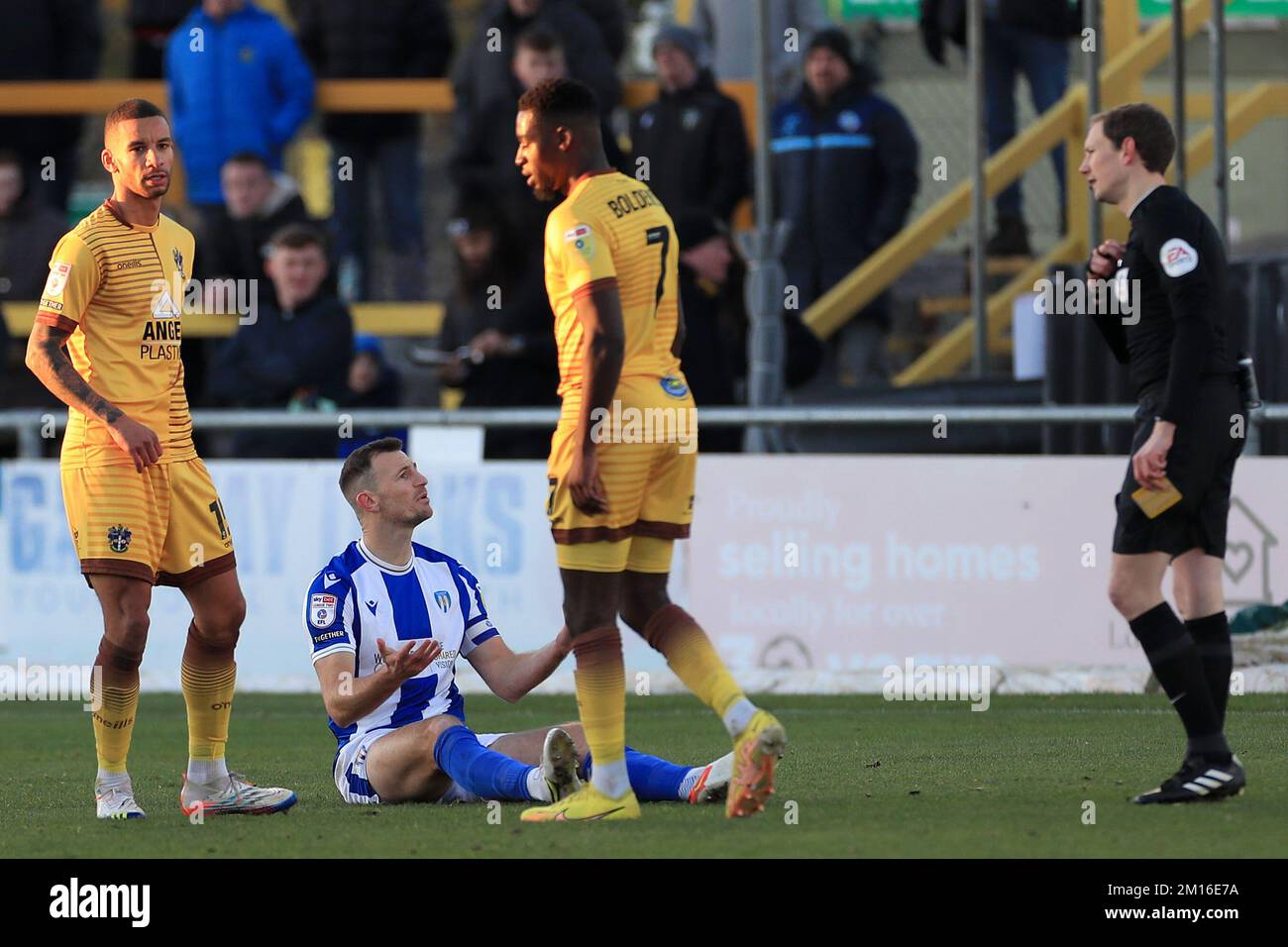 Peter wright referee hi-res stock photography and images - Alamy
