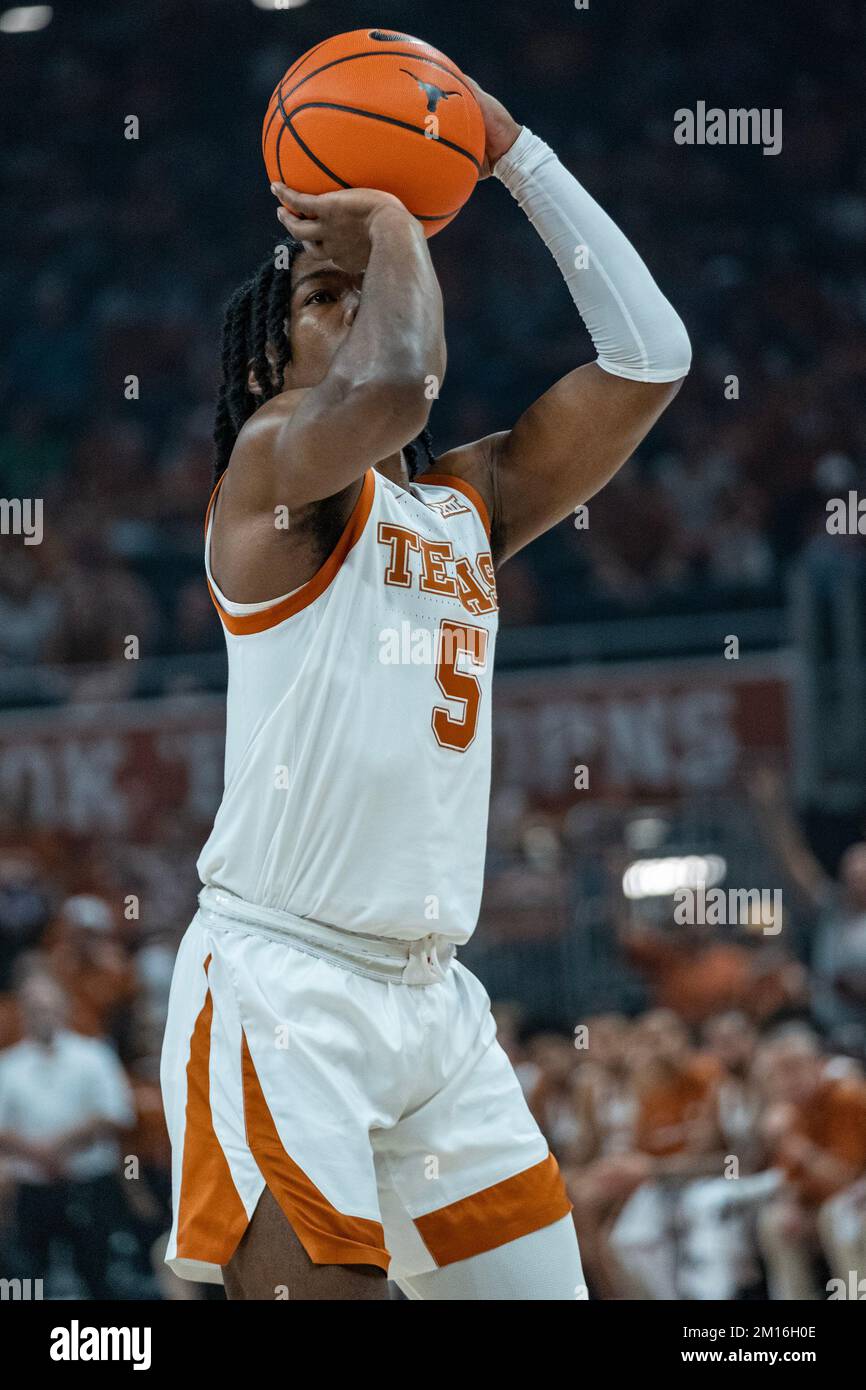 Texas, USA. 10th Dec, 2022. Marcus Carr #5 of the Texas Longhorns in action vs the Arkansas Pine ...
