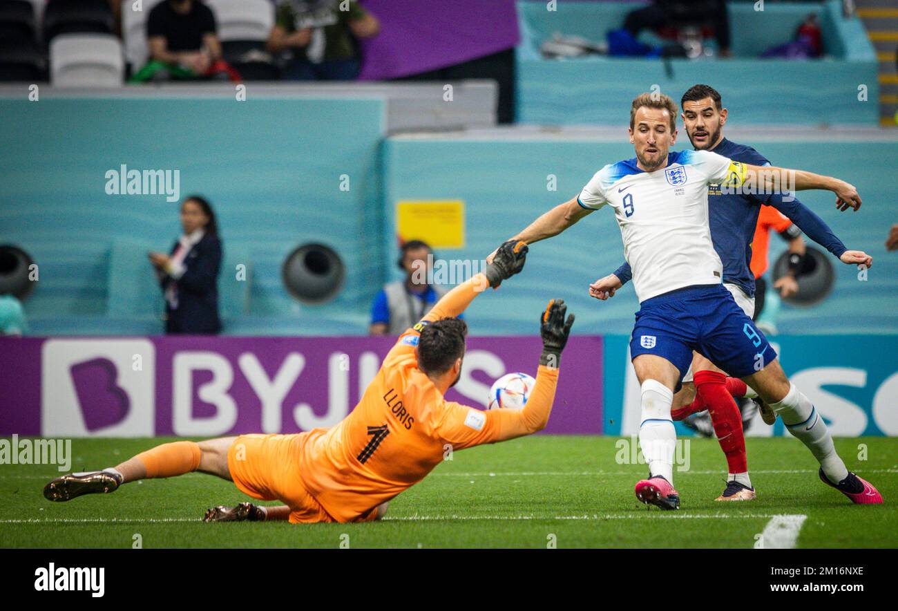 Doha, Qatar. 10th Dec, 2022. Harry Kane (England), Torwart Hugo Lloris ...