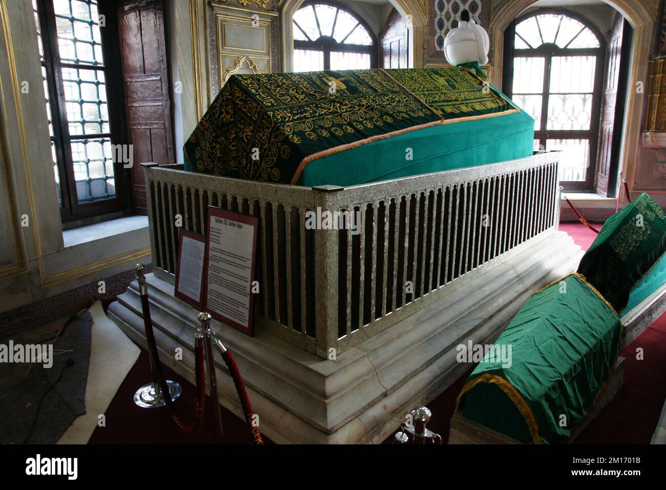 Tomb of Selim III and Mustafa III in Istanbul, Turkey Stock Photo - Alamy