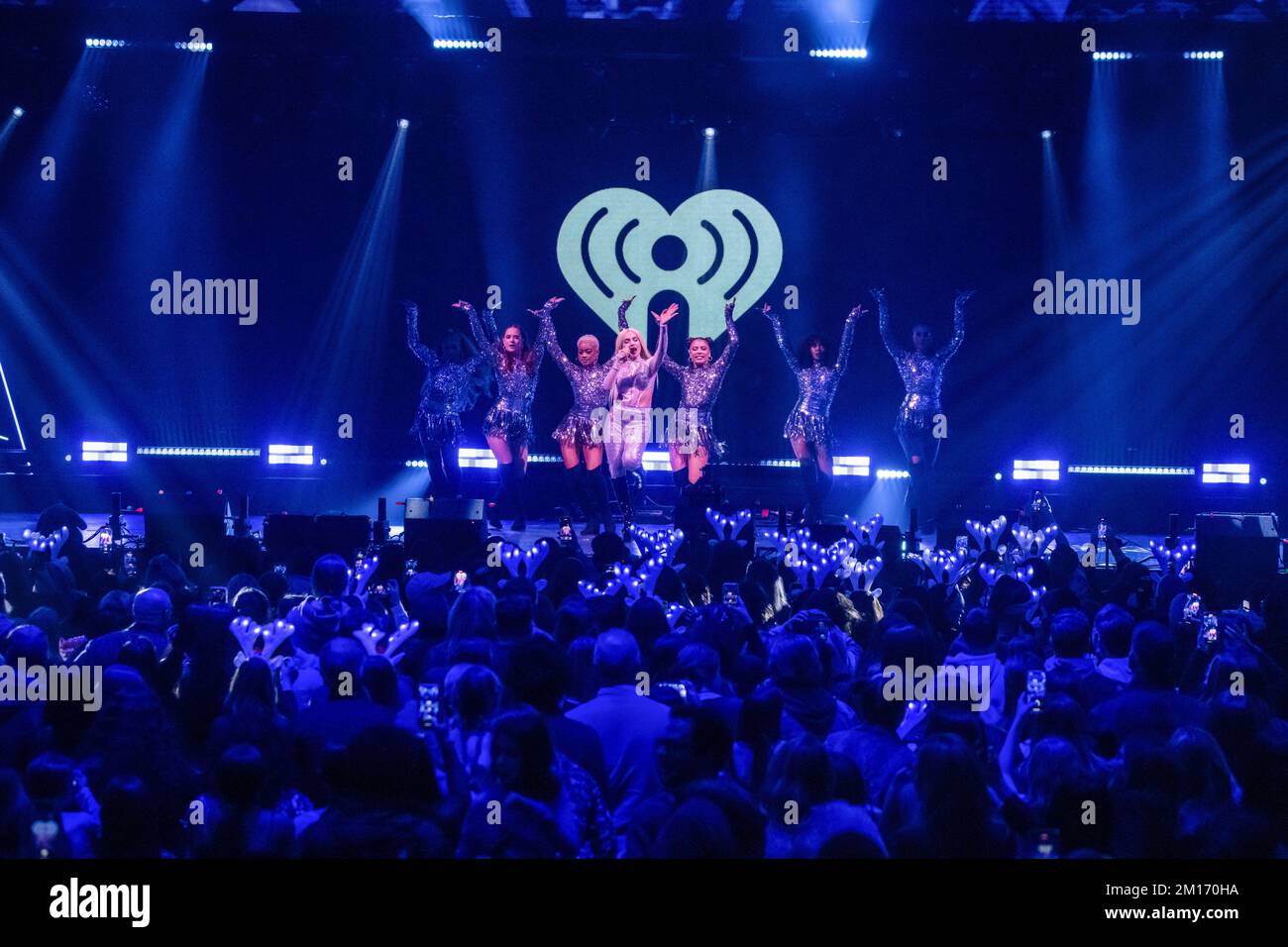 Ava max stage hi-res stock photography and images - Alamy