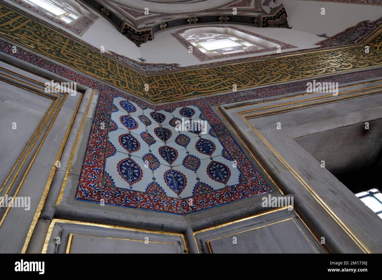 Tomb of Selim III and Mustafa III in Istanbul, Turkey Stock Photo - Alamy
