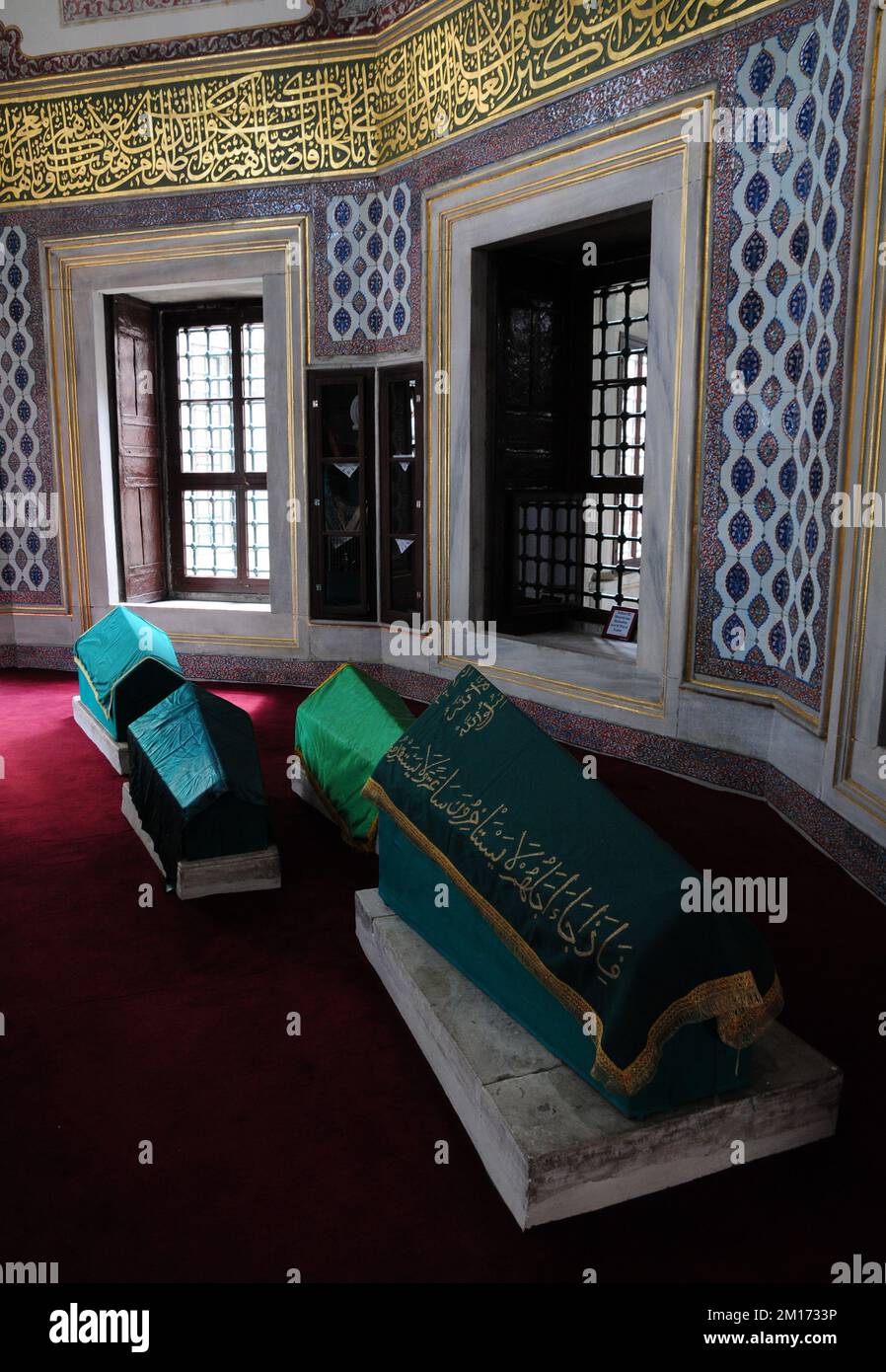 Tomb of Selim III and Mustafa III in Istanbul, Turkey Stock Photo - Alamy