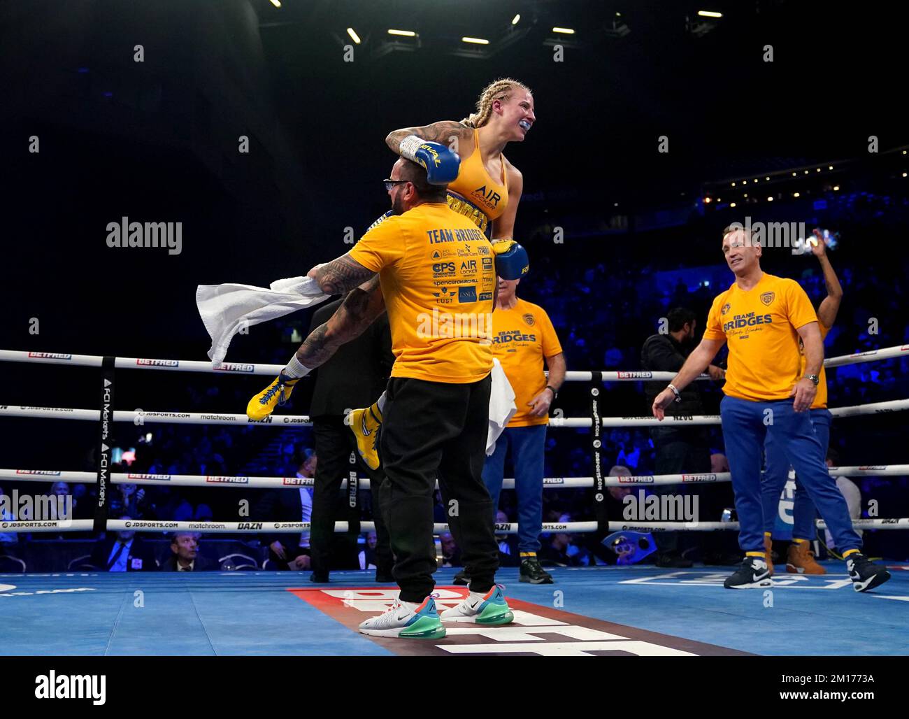 Ebanie Bridges celebrates victory over Shannon O'Connell after their ...