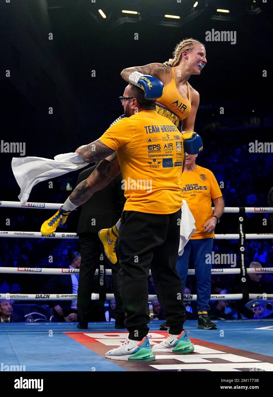 Ebanie Bridges celebrates victory over Shannon O'Connell after their ...