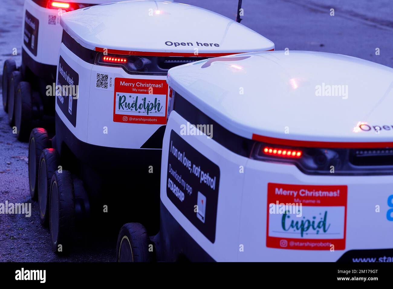 6 wheeled robot hi-res stock photography and images - Alamy